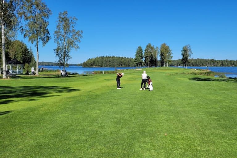 Neljän golfkentän kierros Tahko - Tarina, vietä aktiiviloma